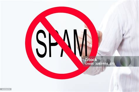 사업가 손 투명 지우기 보드에 빨간색 표시와 함께 스팸 금지 기호 개념을 쓰기 0명에 대한 스톡 사진 및 기타 이미지 0명 Prohibition Istock