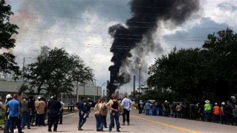 Incendio En Refinería De Texas Deja 37 Heridos Video El Heraldo De