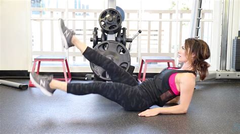 Half Seated Fluter Kicks