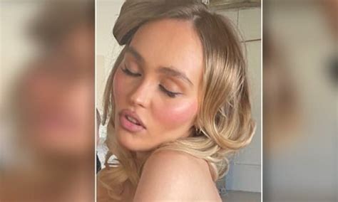 Vanessa Paradis Lookalike Daughter Lily Rose Depp Bares All In A Bts Snapshot From Her New Tv