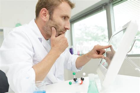 Scientist Using Computer In Laboratory Stock Image Image Of Doctor Gadget 280480311