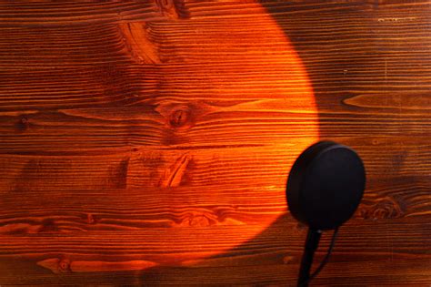 테이블에 일몰 프로젝터 램프 여러 가지 색상의 Rgb 빛 홈 장식 복사 공간 0명에 대한 스톡 사진 및 기타 이미지 0명 Led 조명 그림자 Istock