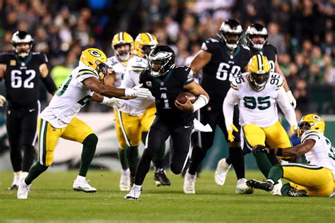 Where To Watch Packers Vs Eagles Exclusively On Peacock