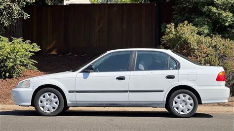 Honda Civic 1999 4 Portas