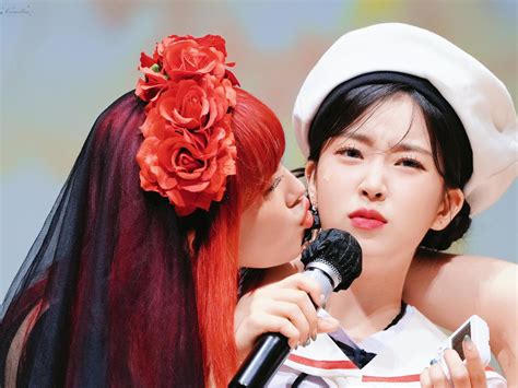 덕질더쿠 스테이씨 발단 전개 위기 절정 결말