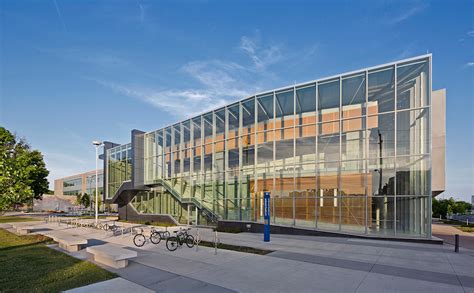 University Of Windsor Ed Lumley Centre For Engineering Innovation Architizer