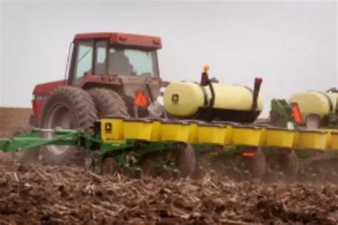 Planting Continues Between Rains For Minnesota Farmers