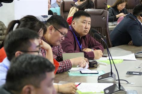 Биеийн тамирын багш дасгалжуулагчдын зөвлөгөөн болжээ