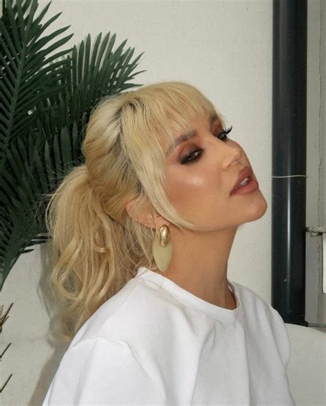 40 Messy Ponytail Looks For The Office And The Dancefloor