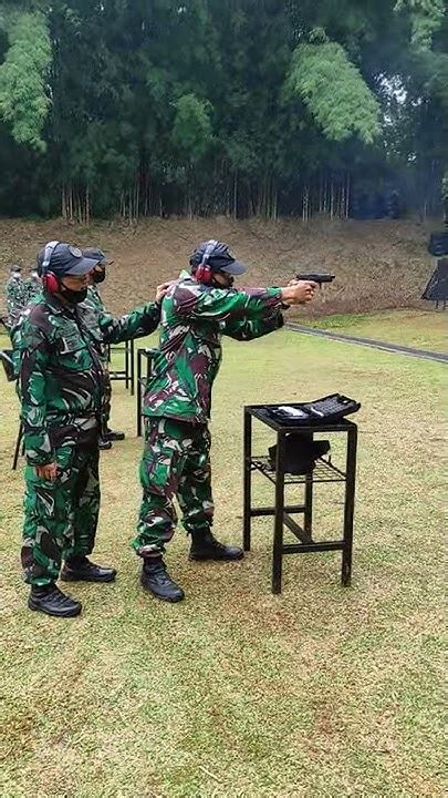 Cara Menembak Pistol Dengan Cepat Dan Tepat Sasaran Youtube