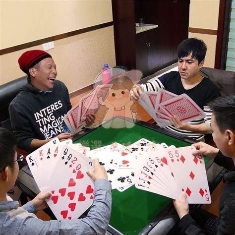 臺灣出貨超大撲克牌 巨型撲克牌 派對聚會 趣味撲克牌 魔術表演 搞笑道具 耍大牌 鬥地主 大撲克牌 特大撲克熱銷 蝦皮購物