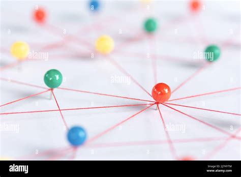 Linking Entities Blockchain Social Media Communications Network The