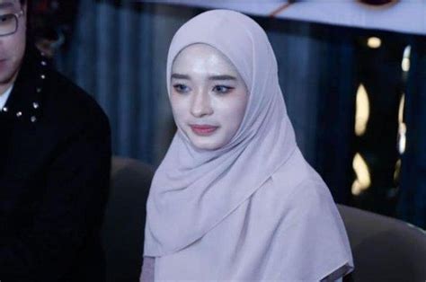 Inara Rusli Ternyata Sudah Ditalak 3 Kini Balik Gugat Cerai Virgoun Dan Optimis Dapat Hak Asuh