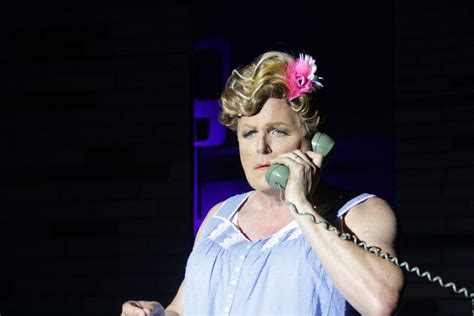 Theater Robert Newman