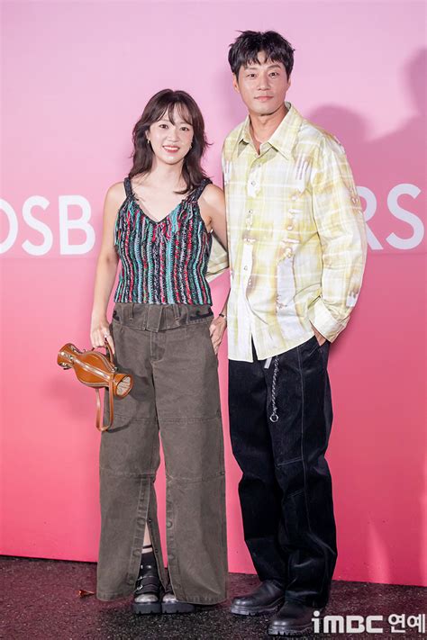 포토 전혜진 이천희 부부 패션위크 나들이