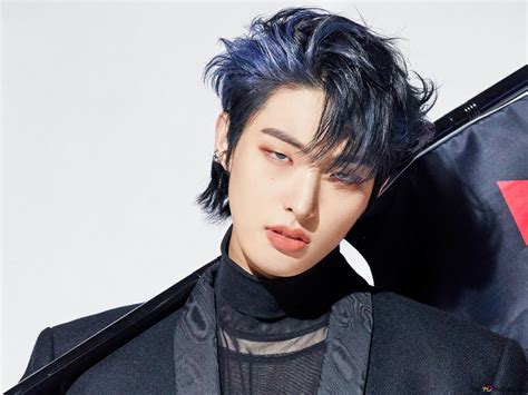 世界专辑拍摄中的 Ateez Mingi 4k 壁纸下载