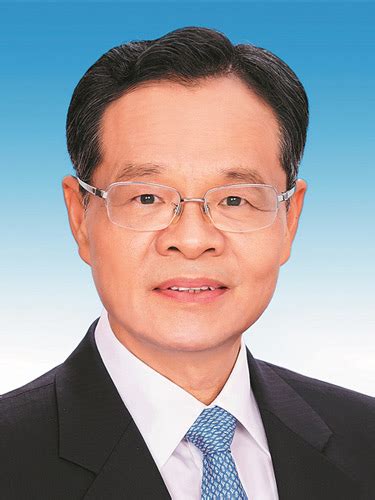 陈武同志简历 人物资料 中国政府网
