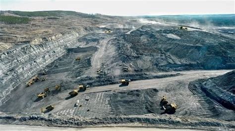 Alberta Coal Mine Moves Ahead Without Permits Federal Officials Say Are