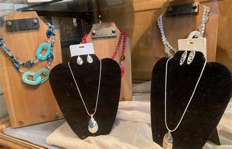 Souvenirs Heidis T Shoppe