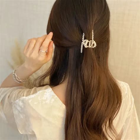 라노떼 단발 머리 헤어 반묶음 반머리 진주 큐빅 유광 꼬임 메탈 미니 집게핀 위시버킷