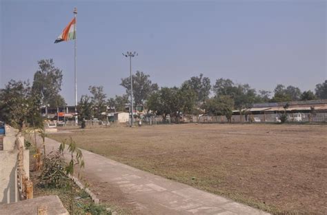 Torn Flag Was Waving In Unity Park Removed After Receiving Complaint यूनिटी पार्क में लहरा