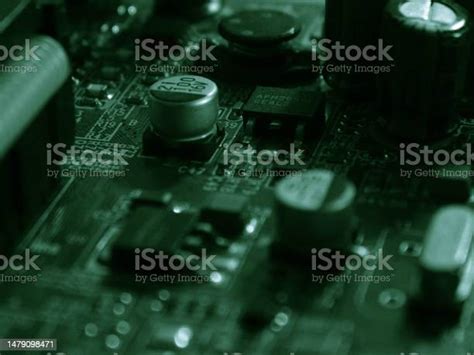 다양한 구성 요소가 있는 전자 회로 기판의 클로즈업 보기 0명에 대한 스톡 사진 및 기타 이미지 0명 Cpu Led 조명 Istock