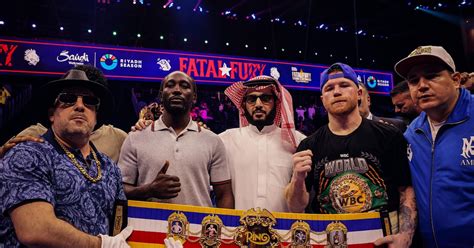 Excampeón Del Mundo Apuesta Por Crawford Y Lanza Dura Crítica A Canelo