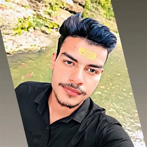 आयुष चौधरी Aayushchaudhary0021 • Threads Say More