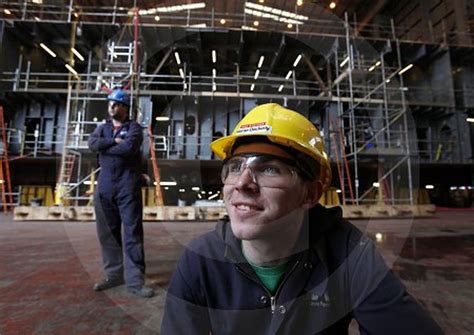 15414867 Bae Systems Workers Kieran Docherty Right An Apprentice