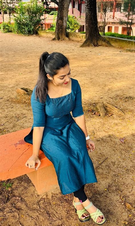 Cristee Binnets Feet