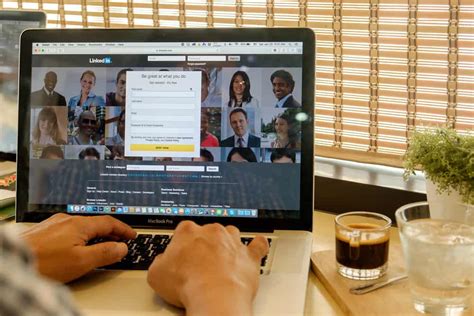 How To Add Admin To Linkedin Page Itgeared