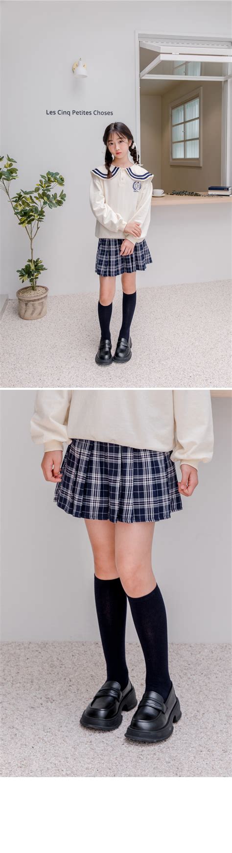 S104 카리나체크스커트