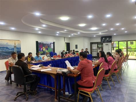 วันนี้ เวลา 10 00 น องค์การบริหารส่วนตำบลนาคูณใหญ่ โดยนายชาญชัย แมดมิ่งเหง้า ประธานคณะกรรมการ