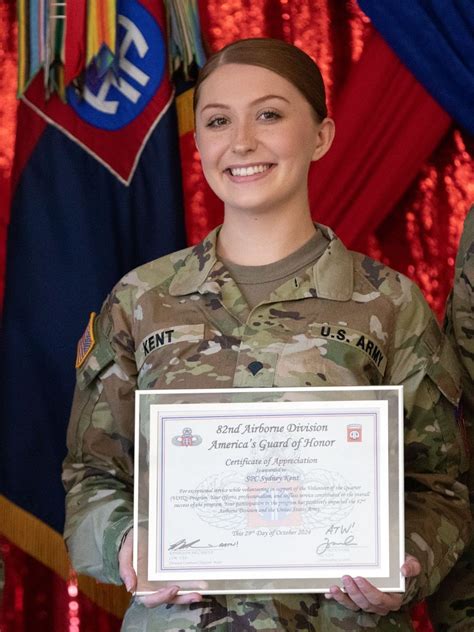 82nd Airborne Division Honors Six Volunteer Of The Quarter Recipients