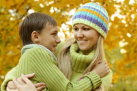 Mutter Mit Ihrem Sohn Stockbild Bild Von Sch N Portr T