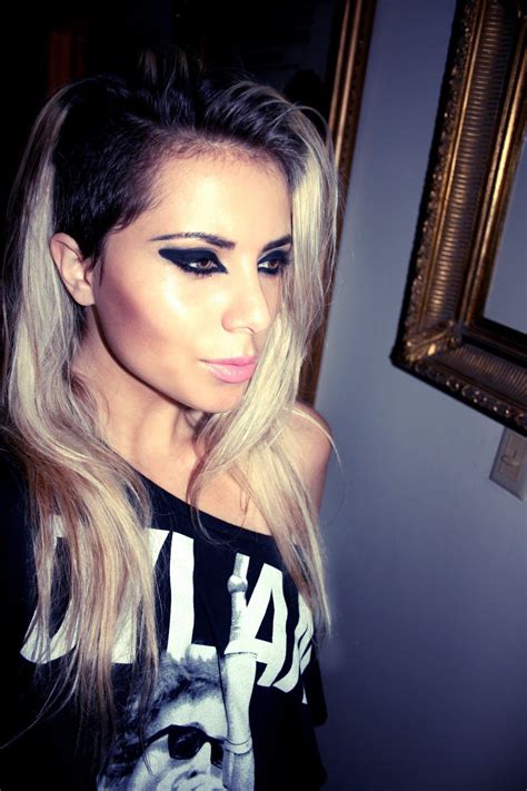 Sindy Rush Official Blogger Half Shaved Head On Artist Sindy Rush