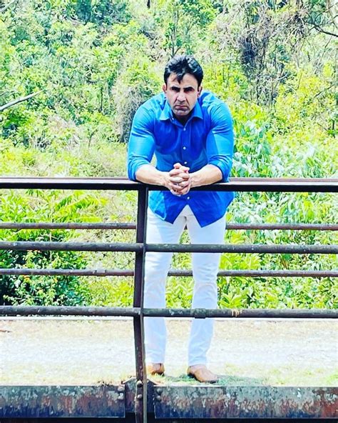 Azam Khan Dsp Anuj Chaudhary Up Police कौन हैं ये दबंग पुलिस अधिकारी जिनकी आजम खान से हुई