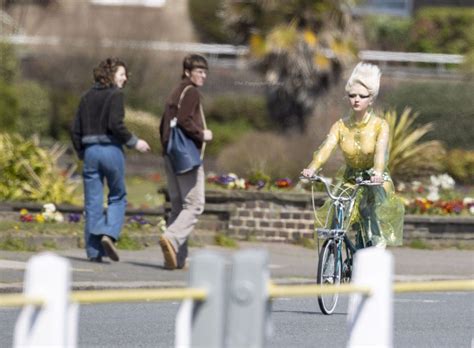 Maisie Williams Rides Bike On Set Of New ‘sex Pistols Tv Series 21