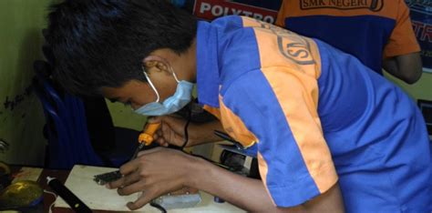 Membuat Rangkaian Pcb Cidomo Elektronika