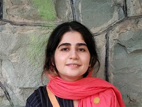 دادگاه علنی سپیده قلیان به خاطر خودداری او از پوشیدن چادر و داشتن حجاب