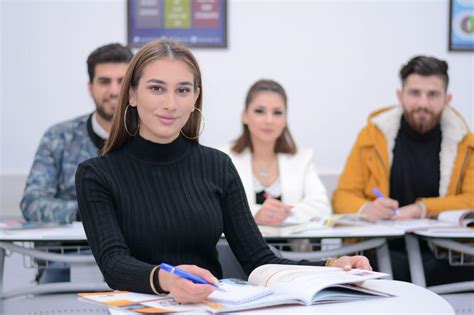 گروپی K سەنتەری زمان و وەرگێڕان زانكۆی سەلاحەدین هەولێر Facebook