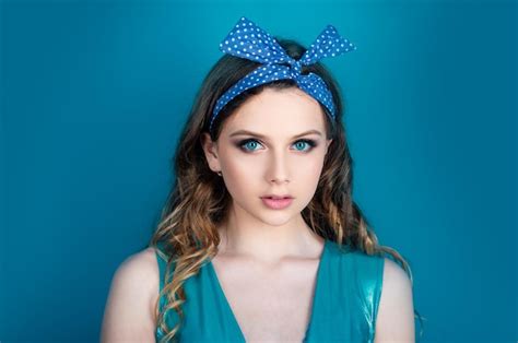 Premium Photo Beauty Young Woman Portrait Of Model With Natural Nude