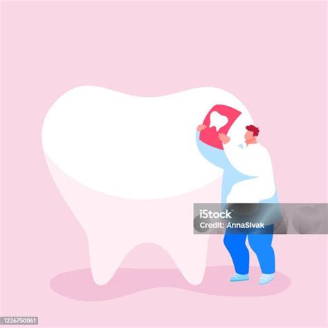 거대한 치아의 작은 치과 의사 캐릭터 케어는 엑스레이 이미지를 검사합니다 치과 클리닉 서비스 치과 직업 우식 예방 및 치료 치과 의사 작업 만화 벡터 일러스트레이션 건강