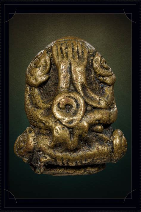 พระปิดตา หลวงพ่ออิ่ม ปี 2470 ปี 2480 เนื้อโลหะผสม วัดหัวเขา จ สุพรรณบุรี ร้านค้า