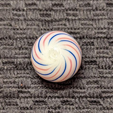 Over 1116 Immaculate And Symmetrically Spaced Red And Blue Lines Clambroth Old Rare Marbles