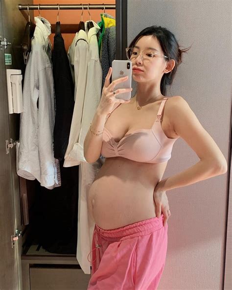爱孕妇的帅小伙 on Twitter 最喜欢的就是这种懂穿搭的小骚孕妇大着个肚子还这么会勾引男人估计是老公太久没碰她想靠其他男人