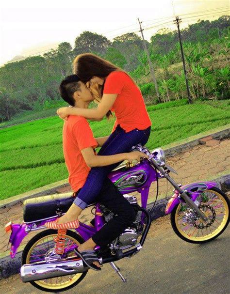 Foto Foto Cewek Cantik Dengan Motor CB Modifikasinya