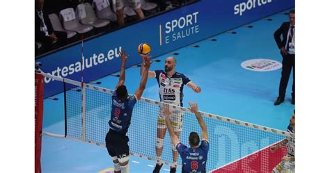 Казийски с 27 т за обрат на Тренто и класиране на финал за купата в Италия