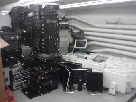 버려진 컴퓨터 무상수거 합니다