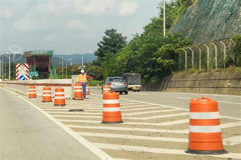 고속도로 대참사 186건 막았다” 운전자들 신고하면 100만원 준다 선언